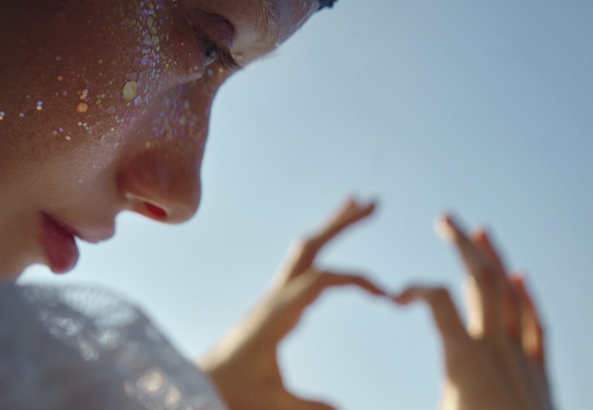 ฉันปรารถนาความโปร่งใส จะกลายเป็น "churun และผิวเปลือย" ได้อย่างไรดีเ